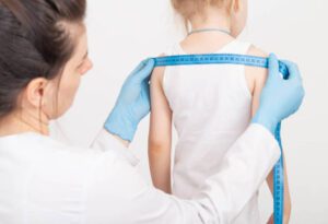 How to Measure Shoulder Width – Easy Guide 2025